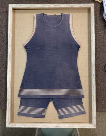 Services | Corner Frame and Gallery